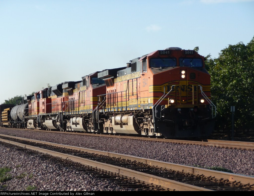 Backlite BNSF 5841 West